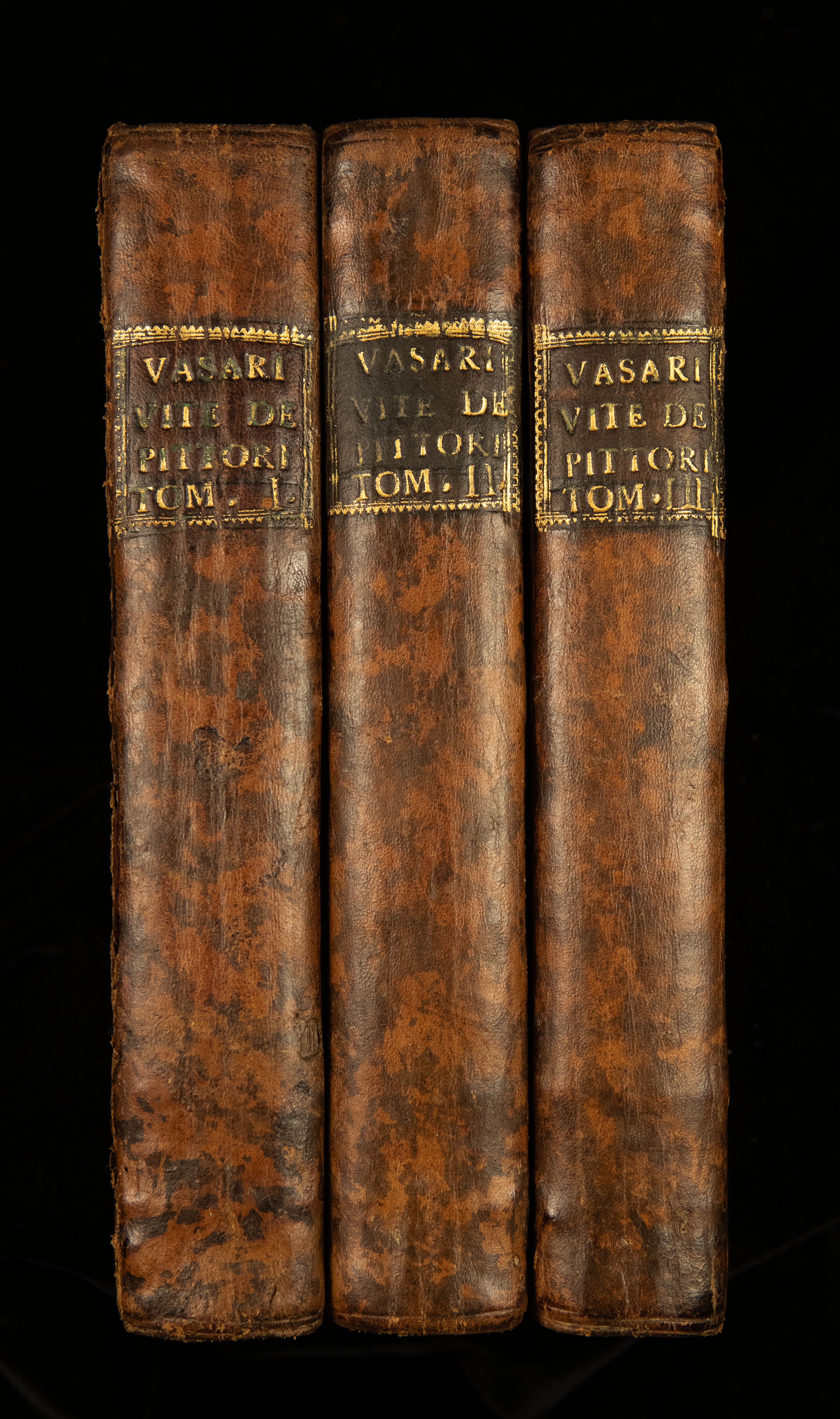 Lux & Umbra : fine and rare books.